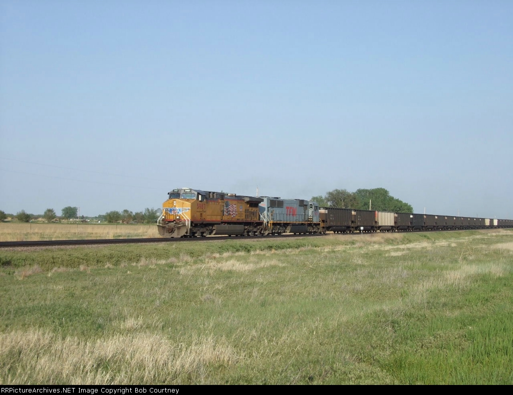 UP 5987 and a TFM SD70 roll coal empties west